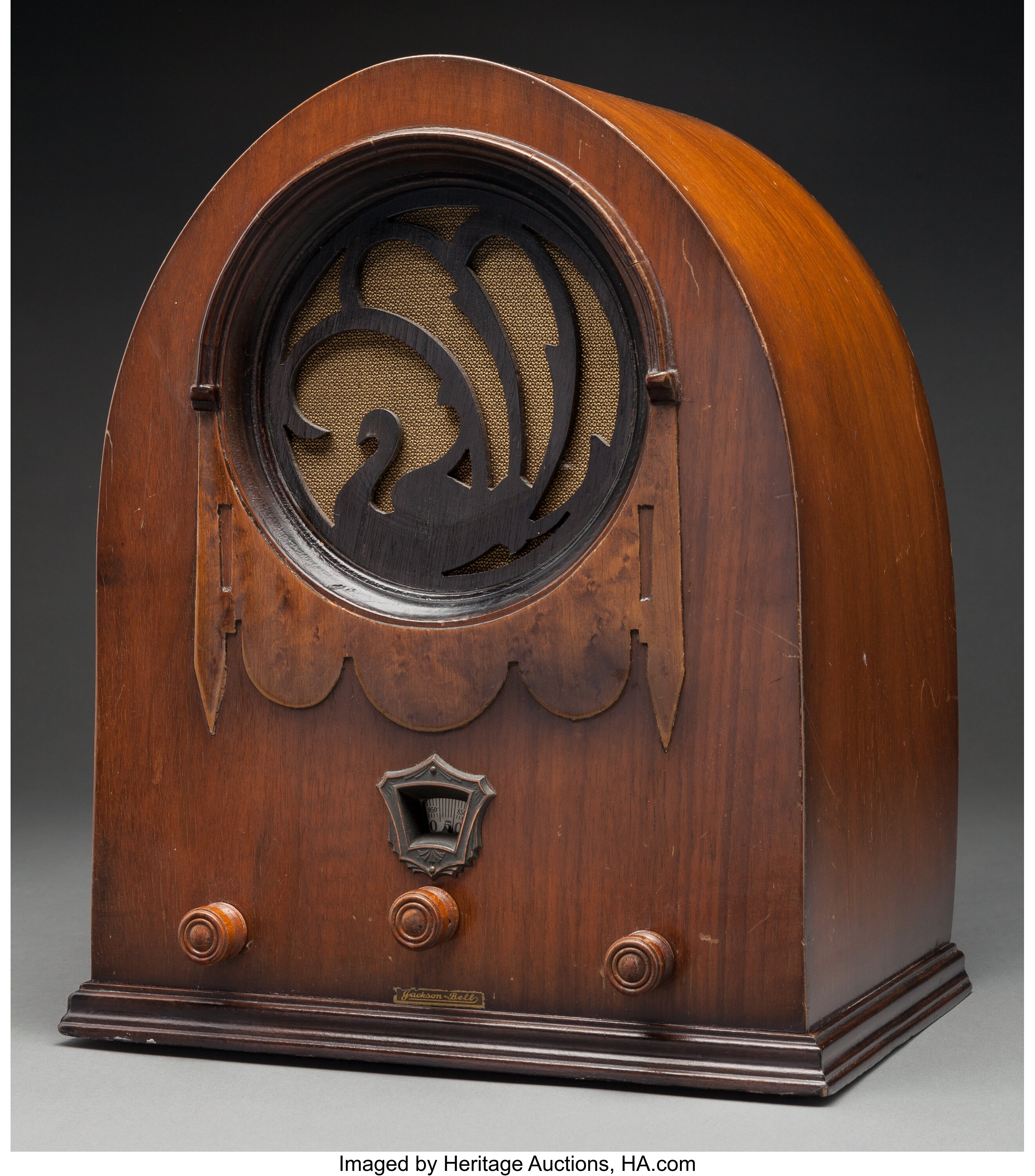 A Jackson Bell Model 62 Art Deco Cathedral AM Radio with Swan | Lot ...