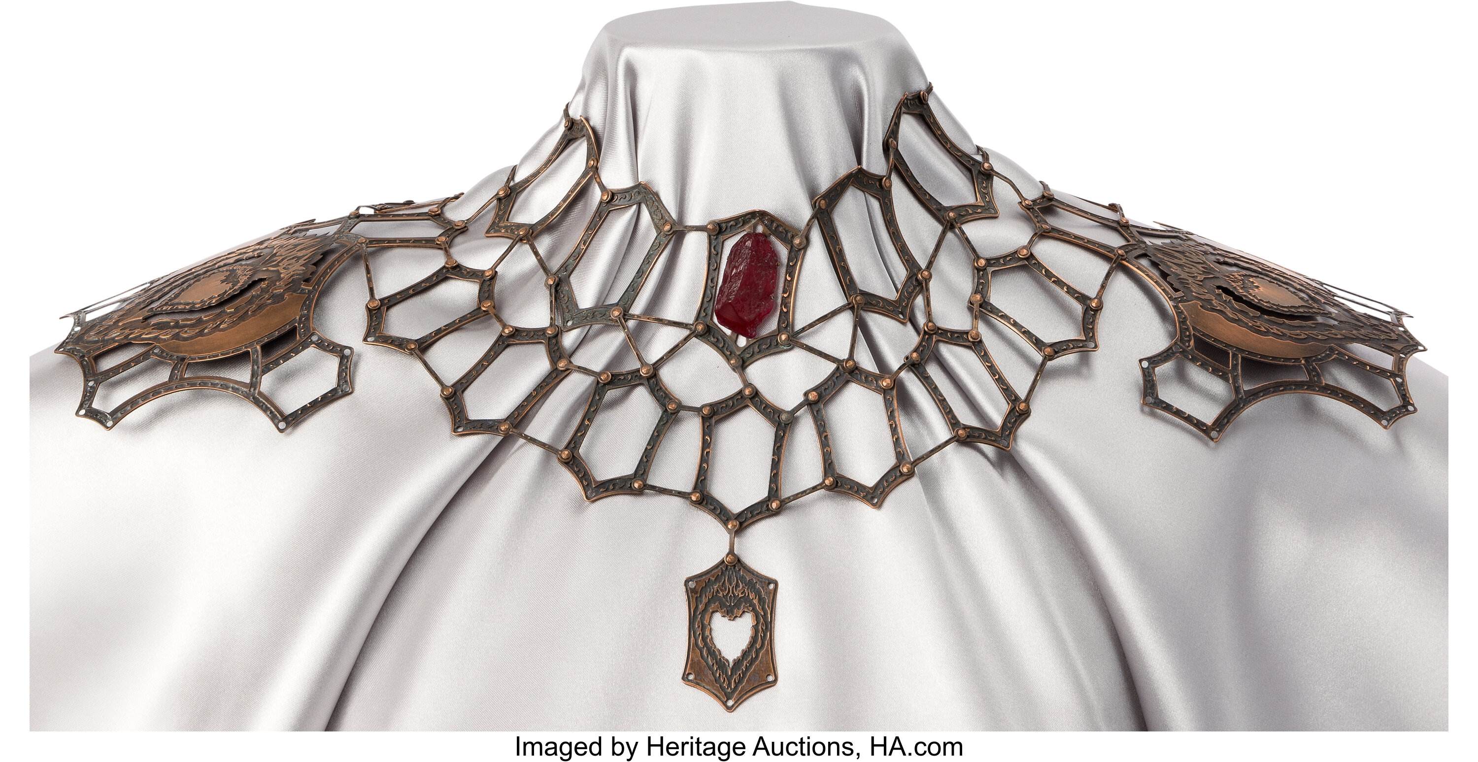 Melisandre (Carice van Houten) Ceremonial Necklace from Game of | Lot ...