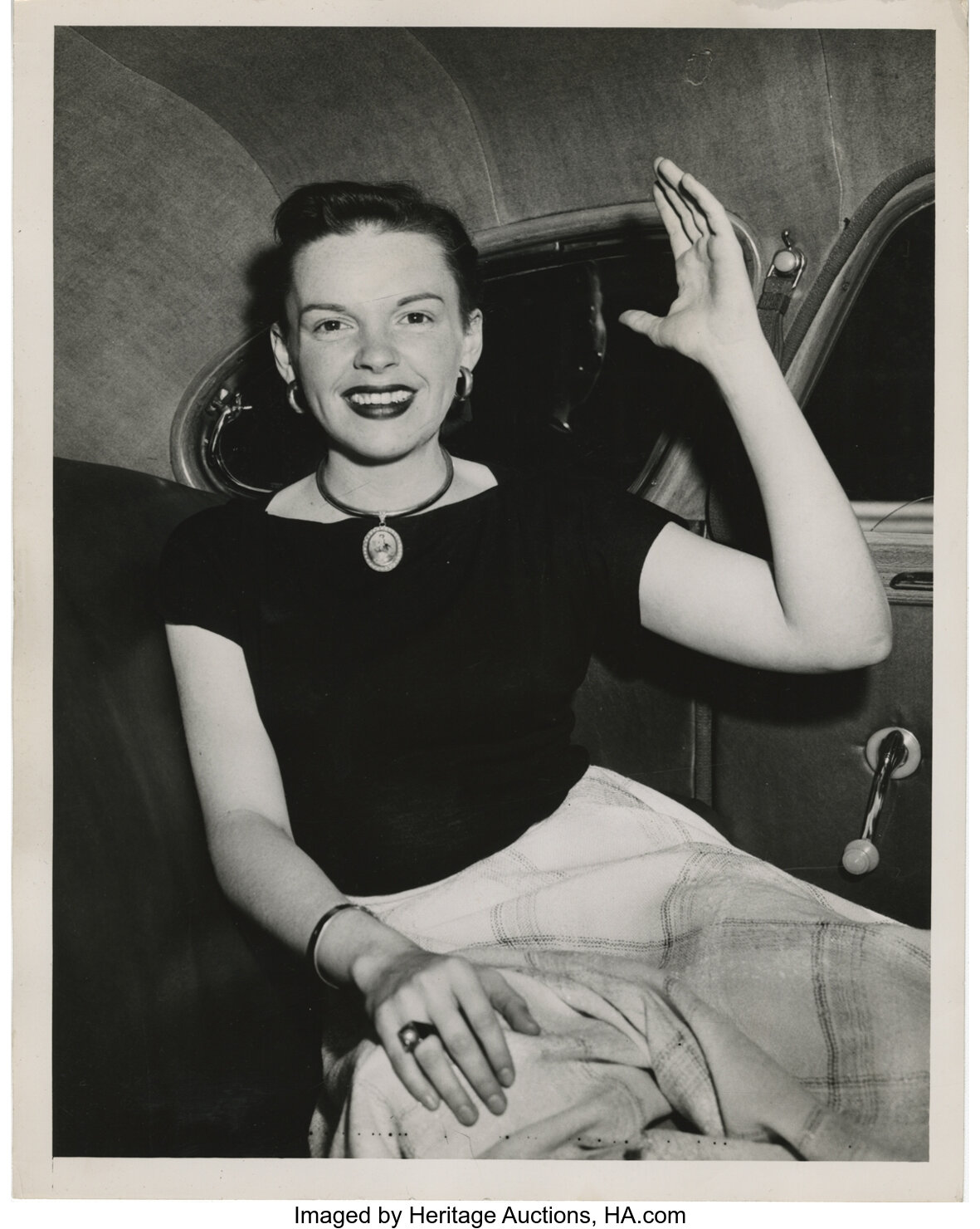 Judy Garland (3) hospital release press photographs.... Movie/TV | Lot ...
