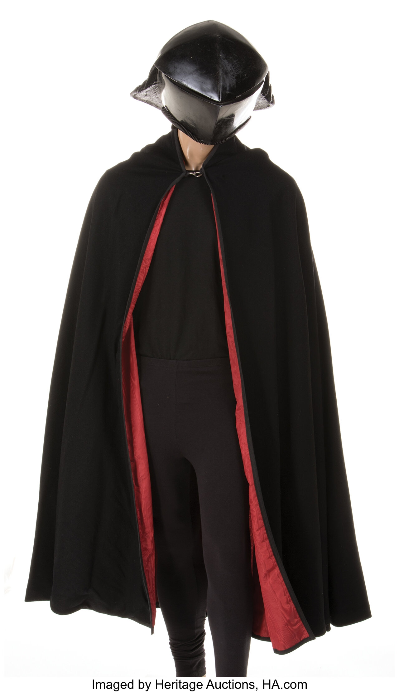 Mike Carlucci "Warlord" cape and helmet from Masters of the | Lot #1651 ...
