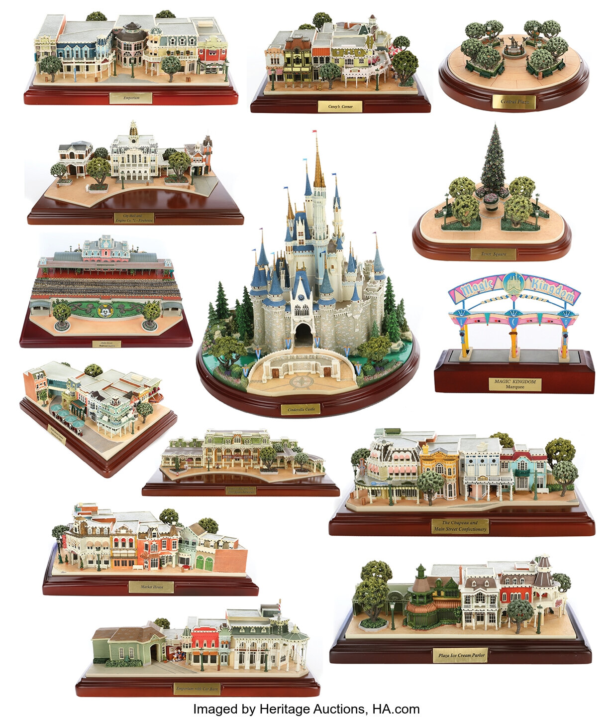 Walt Disney World Main Street complete (14) model set.... Animation ...