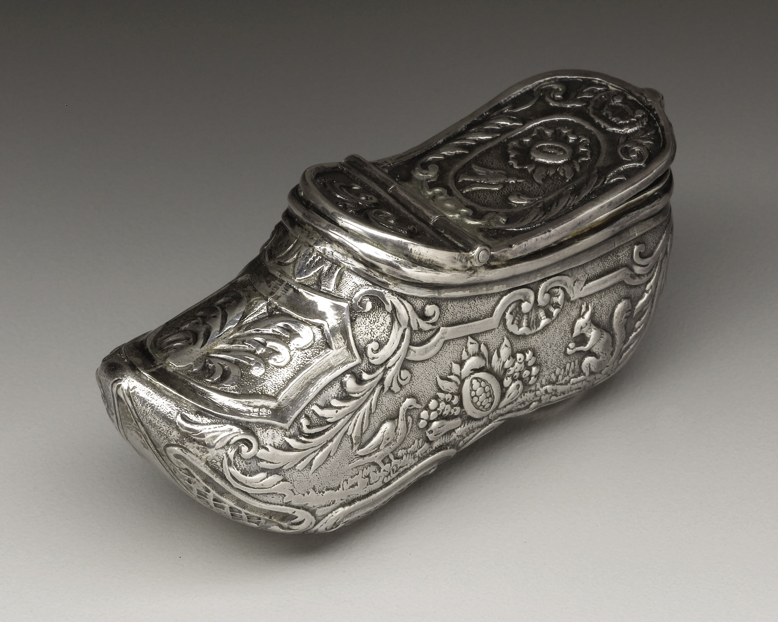 An American Silver Snuff Box. Unknown maker, American. Nineteenth | Lot ...